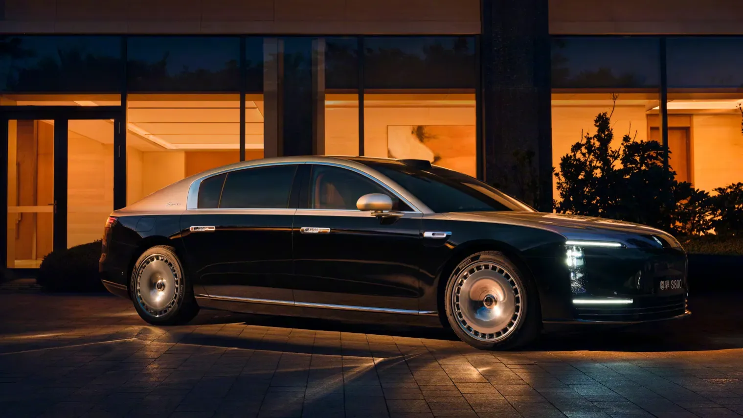 Huawei's Maybach killer tops 10000 deliveries; outsells Porsche and BMW ...